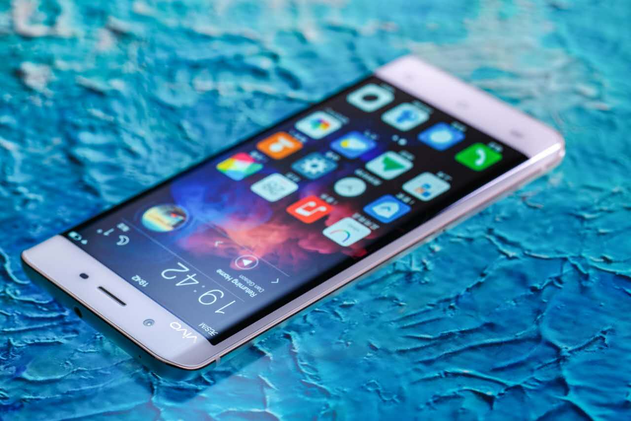 vivo Xplay5发布：6GB运存骁龙820 3698元起|vivo Xplay5|骁龙820_凤凰科技