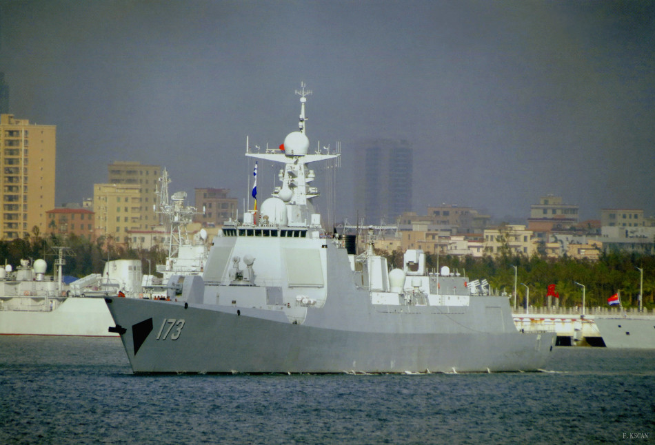 加媒：中国052D媲美伯克级 可对抗美F-35战机|伯克|战机_凤凰军事