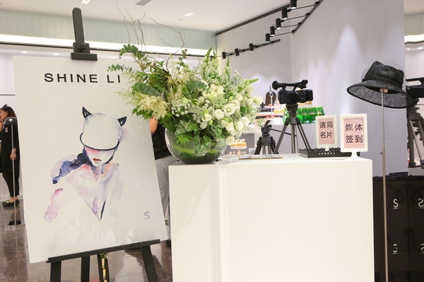SHINE LI帽饰品牌北京老佛爷百货店闪耀开幕|SHINE LI_凤凰时尚
