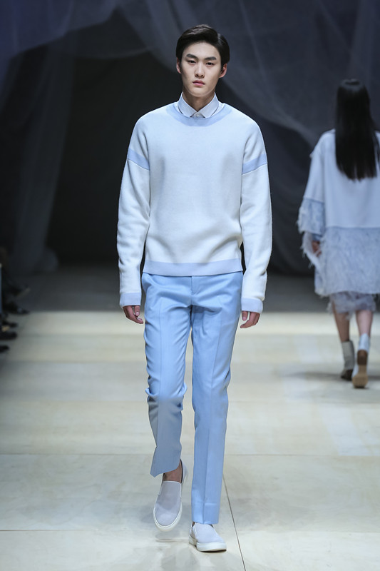 1436 Cashmere Emotion高定系列惊艳亮相_凤凰时尚