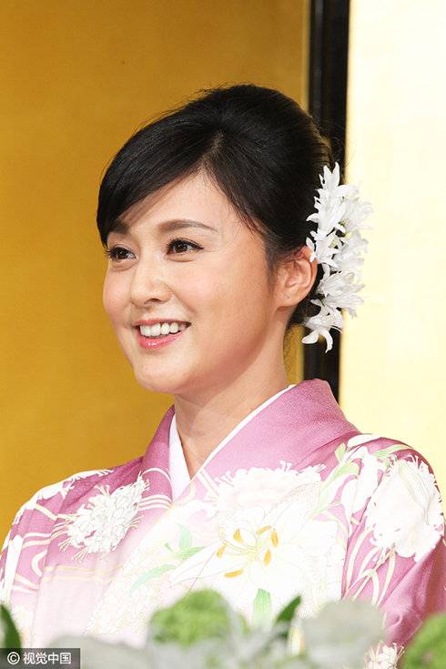 她曾经迷倒半个中国 如今44岁再嫁-凤凰新闻