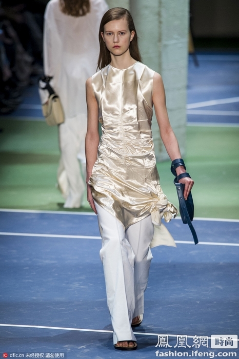 Celine大秀你看懂了吗？这7个细节满足你所有需求_凤凰时尚