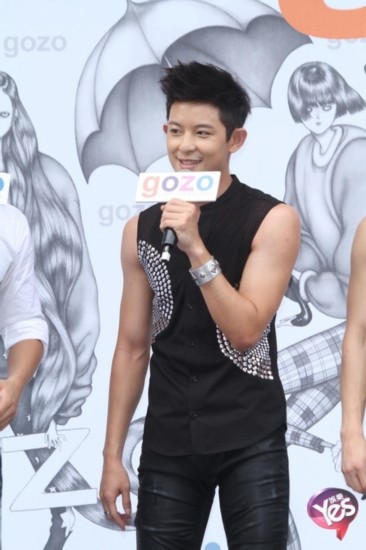 Lollipop F小煜爱上李千娜 夜夜听她唱歌_音乐频道_凤凰网